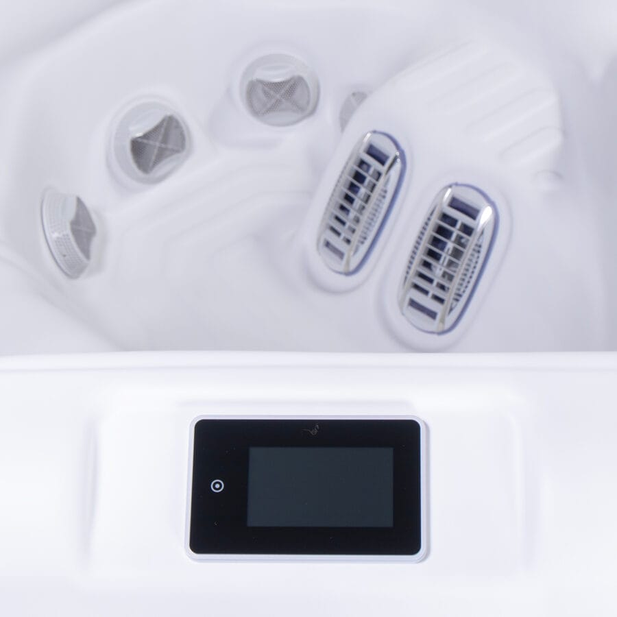 Kilimanjaro Life Essential - Wellis hot tub